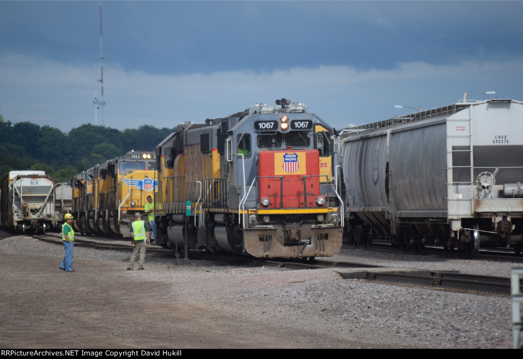 UP Engines 1067 and 3862, Des Moines IA